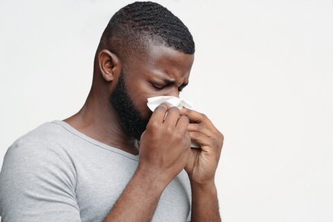 How to Stop a Nosebleed Fast: 6 Steps + Causes